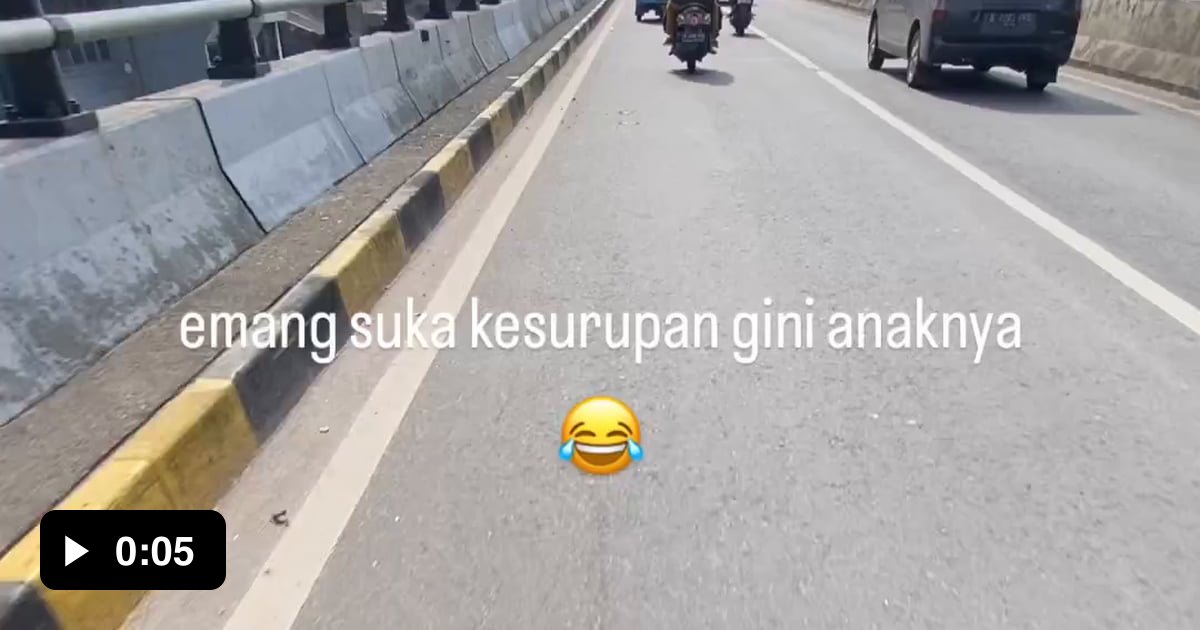 Kadang suka teriak...aingg firebladee... - 9GAG
