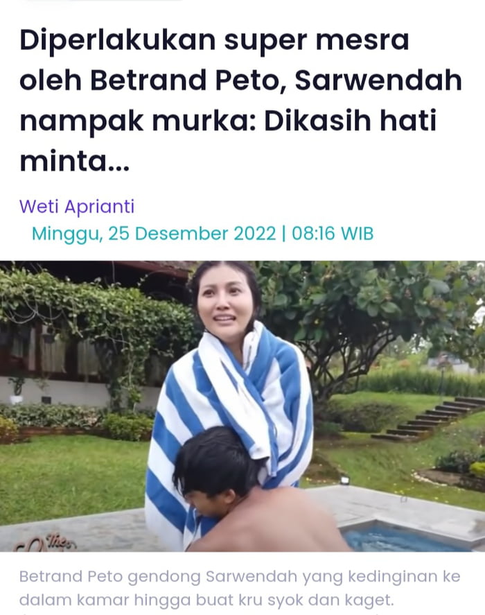 Anak angkat mengangkat Ibu angkatnya - 9GAG