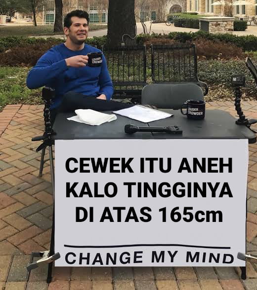 Cewek koq tinggi, cewek itu harusnya pendek - 9GAG