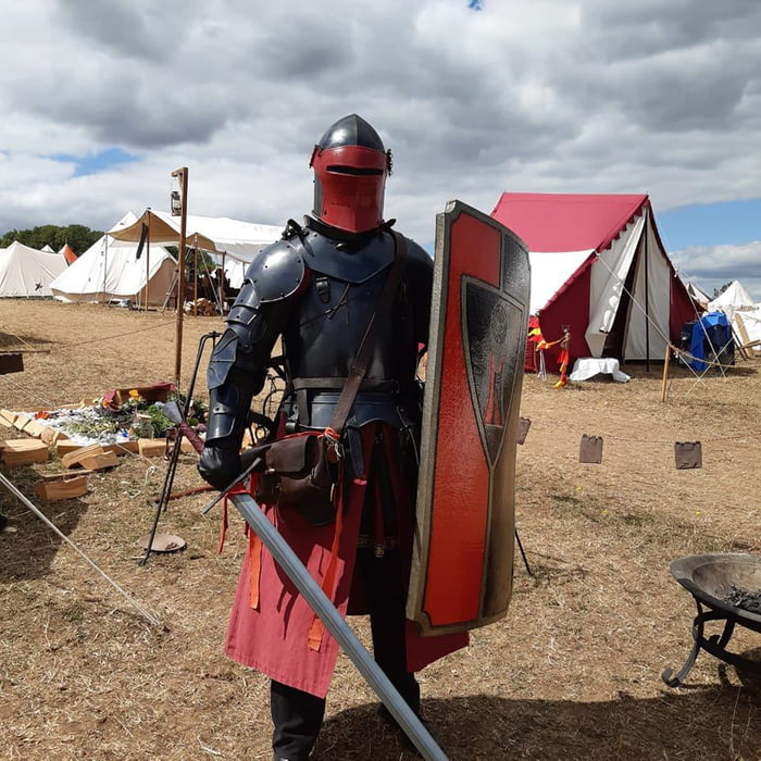 Rate my (LARP) setup/ roast me - 9GAG