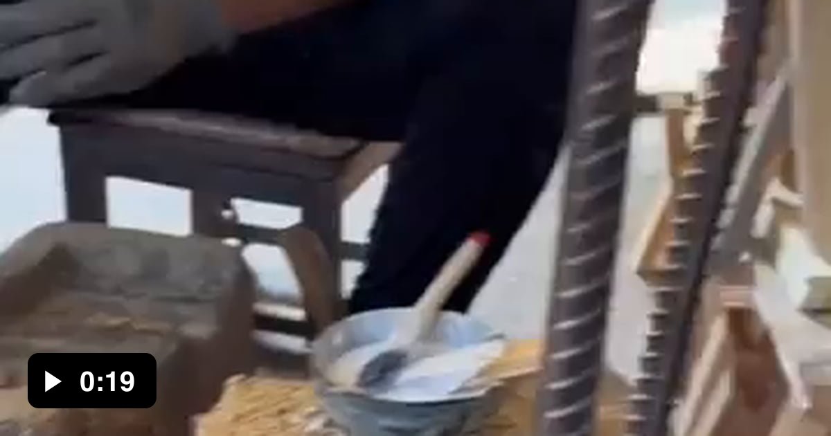 Making a wooden stool - 9GAG