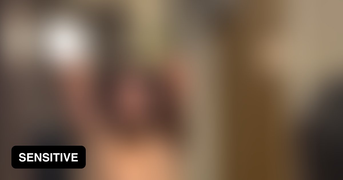 Another Selfie showing my 8-Pack/Abs - 9GAG