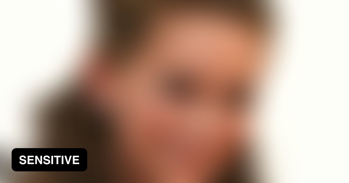 Jennifer Love Hewitt's Glorious Chest - 9GAG