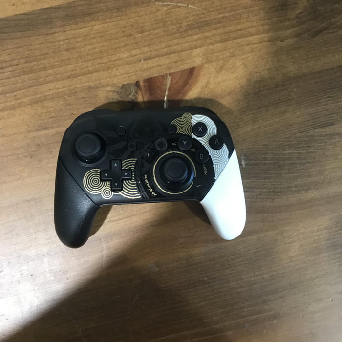 Finally got the pro controller - 9GAG