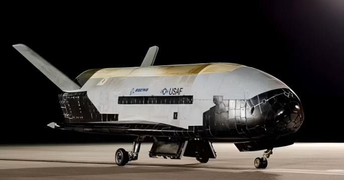 The Nasa X-37B spacechip has successfully landed in Florida after being ...
