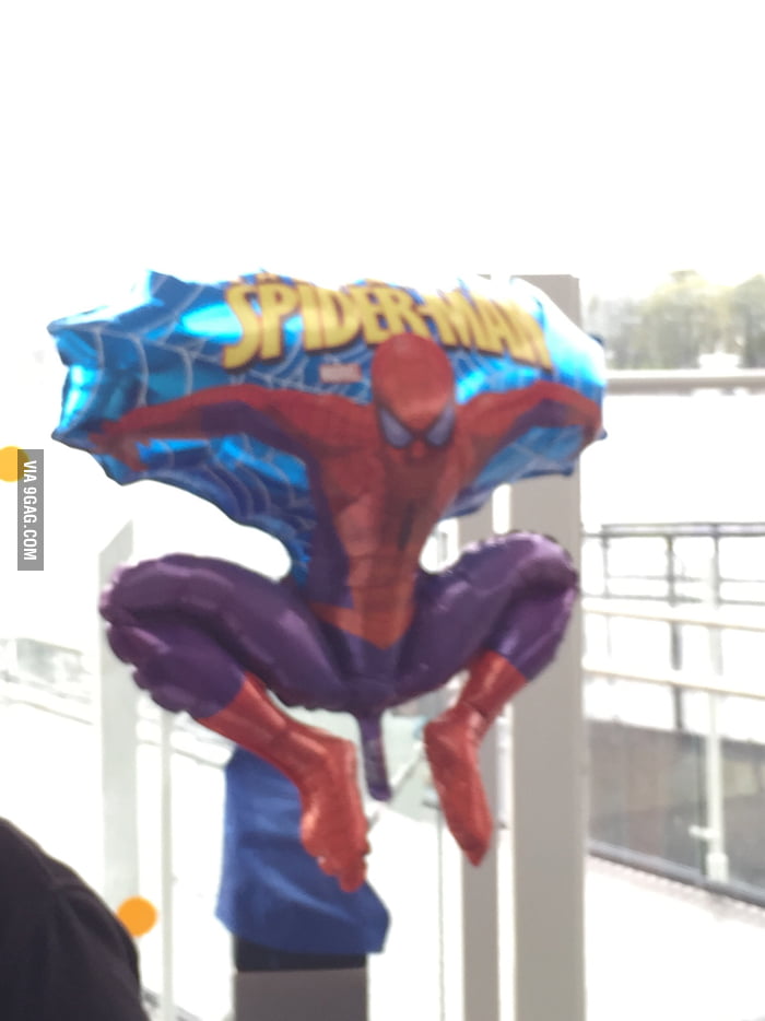 Spider-Man balloon fail... - 9GAG