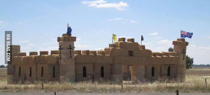 A castle made of hay bales - 9GAG