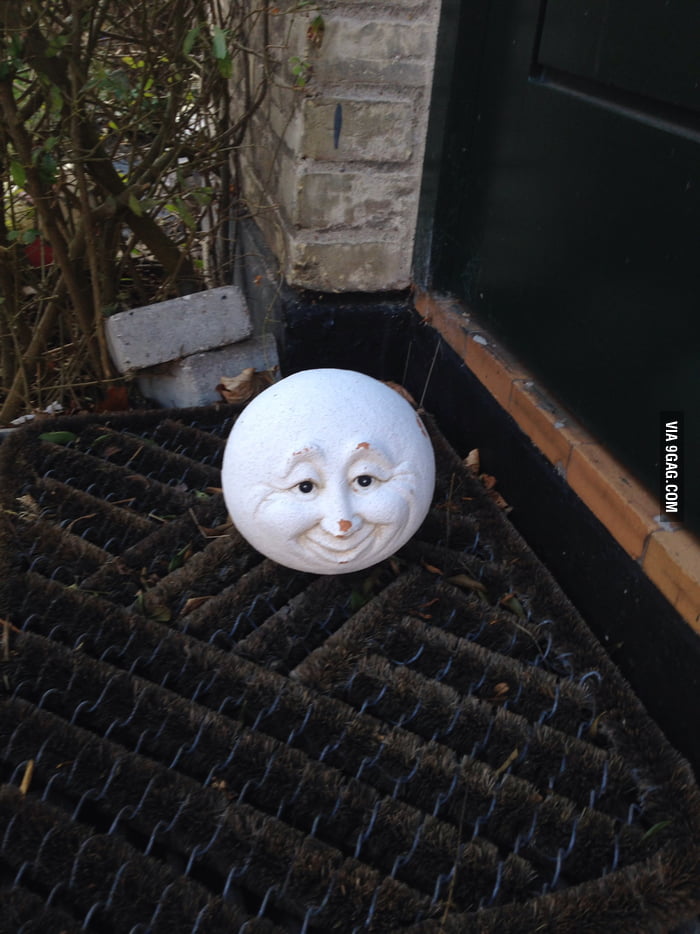 Real life Molester moon 🌚 - 9GAG