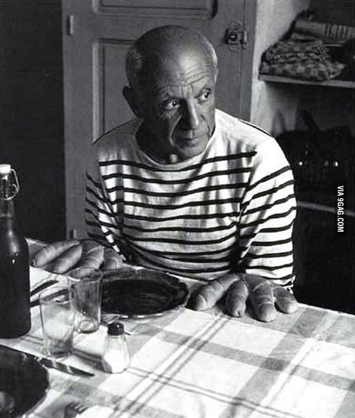 Is it just me or are Pablo Picasso's fingers really big? - 9GAG