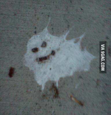 Ghost poop - 9GAG