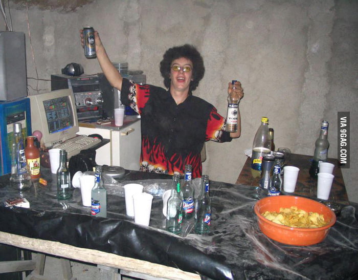 90's nerd party in a nutshell - 9GAG