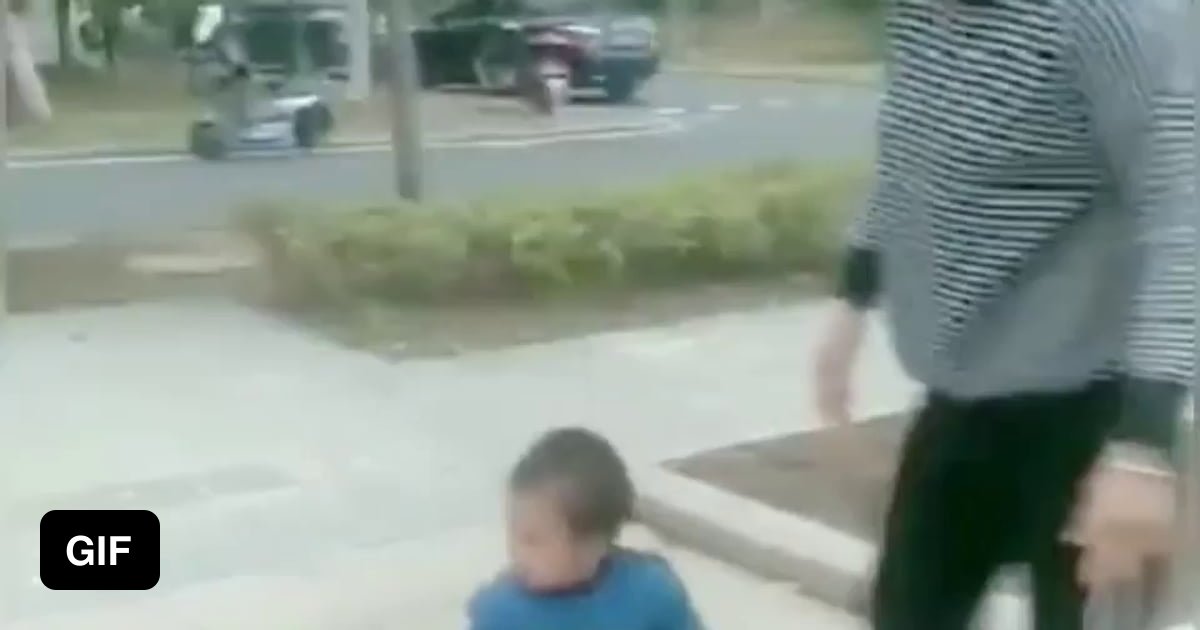 Grandma's perfect reaction - 9GAG