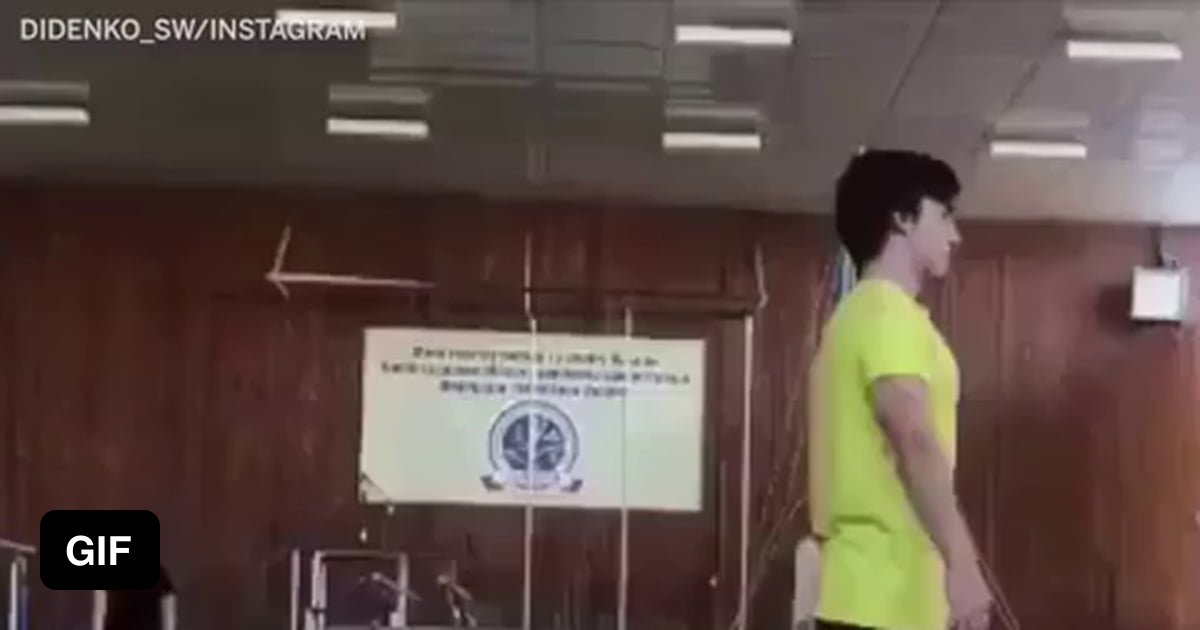 Amazing back flip with hand twisted - 9GAG
