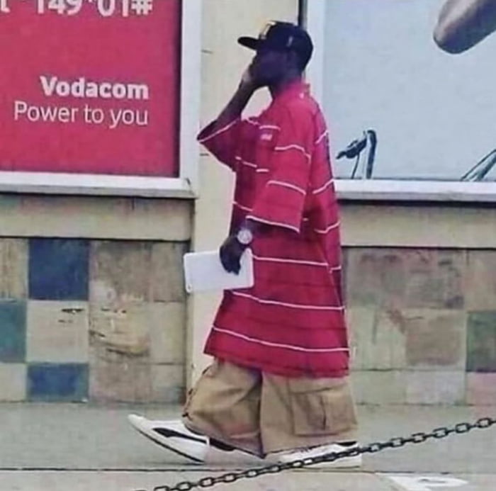 A walking meme - 9GAG