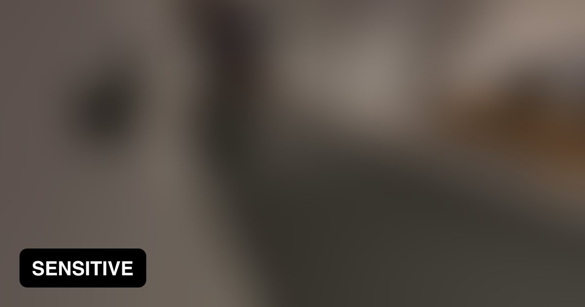 Reloading like Lara Croft in VR - 9GAG