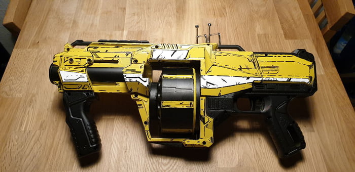 My first ever painted Nerf gun. - 9GAG