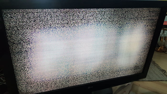 Little help guys. Frozen screen and it goes white. Works when I shake ...