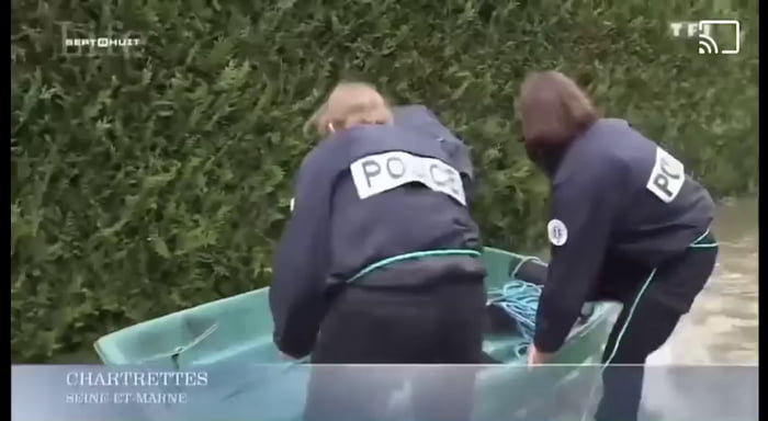 TO THE RESCUE - 9GAG