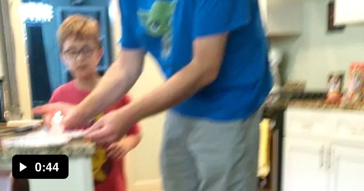 Two good boys celebrate their birthdays - 9GAG