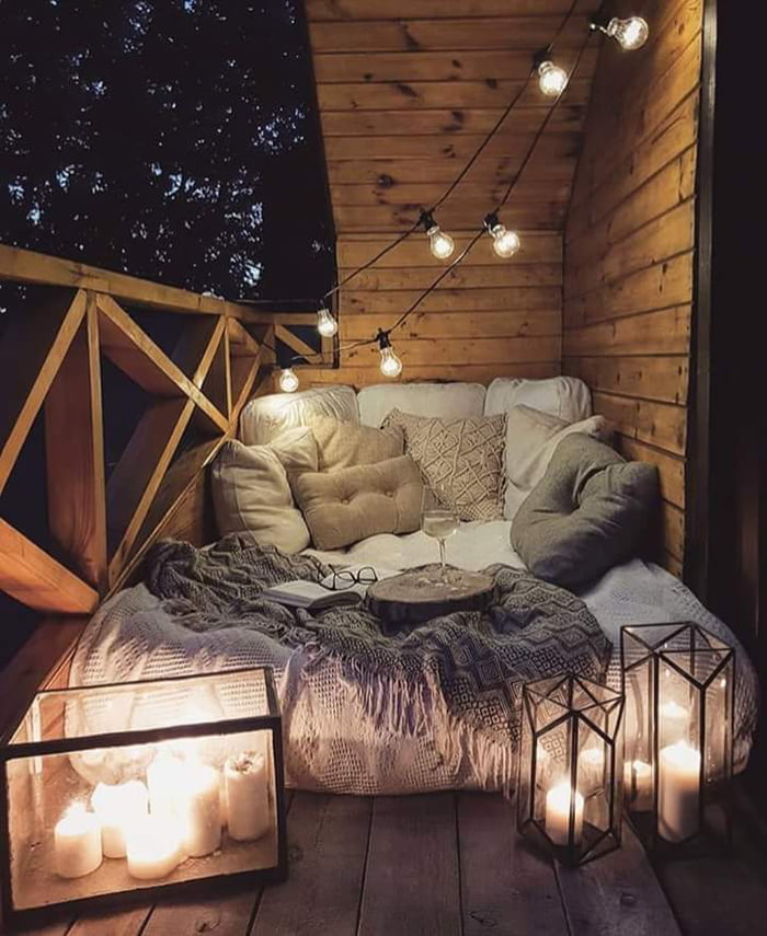 Cozy reading nook - 9GAG