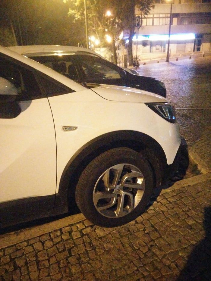 So Opel is making swastica wheels now? - 9GAG
