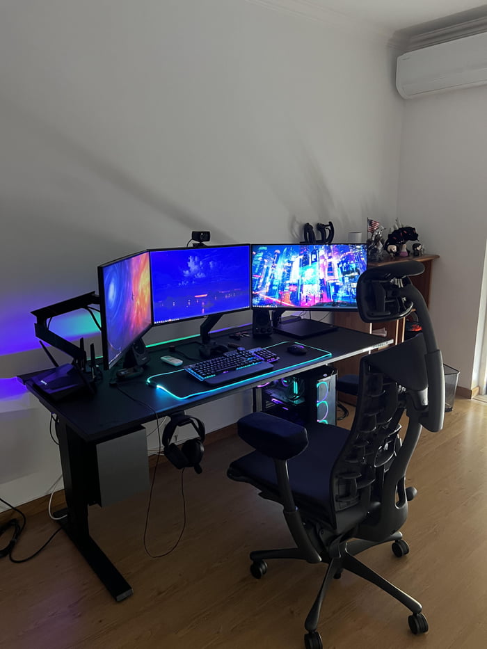 Setup finally complete but still open to tips on how to improve it further - 9GAG