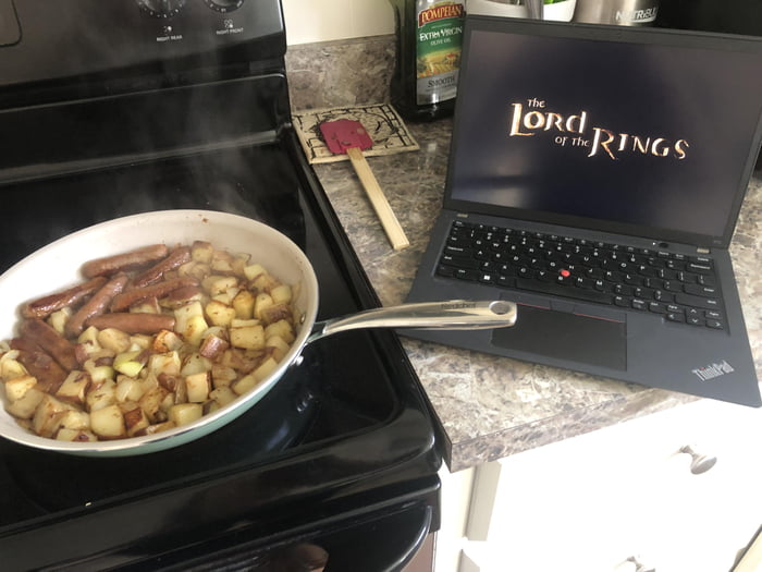 Bringing in the new year with second breakfast - 9GAG