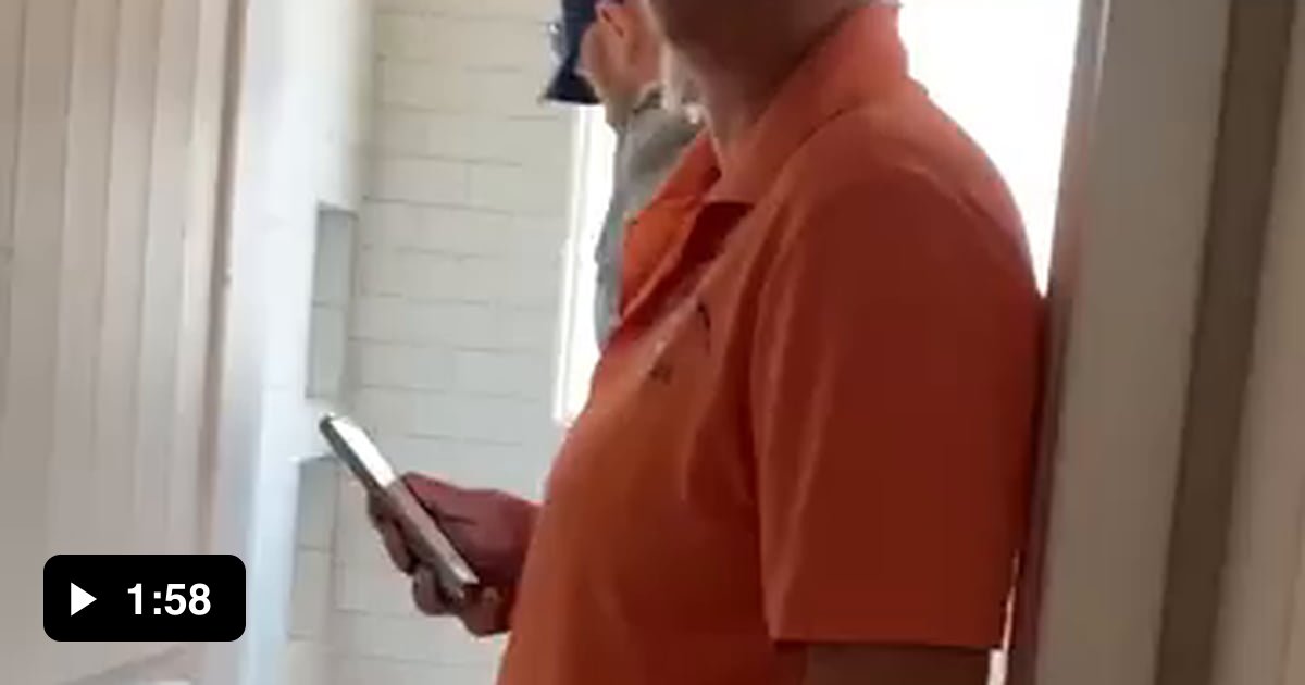 Customer refuses to pay contractor after seeing his poor work.. and this is what he does - 9GAG