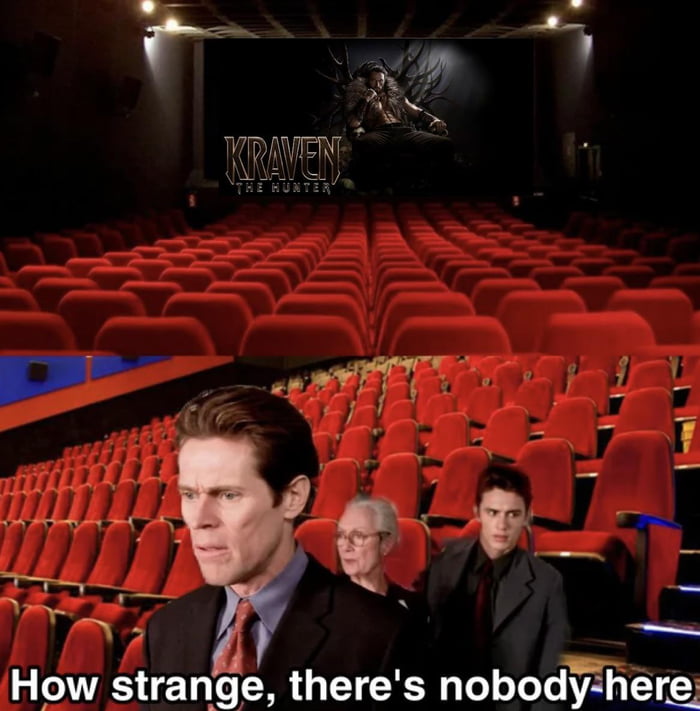 How strange. There’s nobody here. - 9GAG