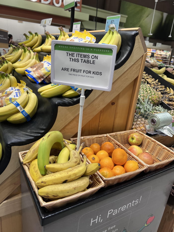 Based Publix offering fruits to children - 9GAG
