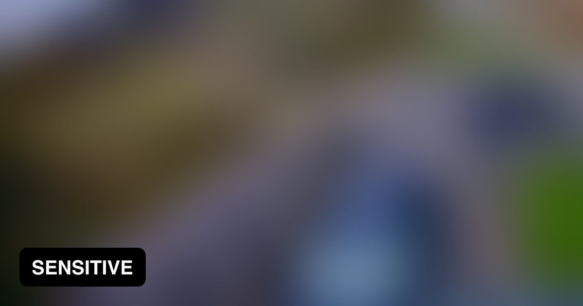 Why do they keep crashing into it? - 9GAG