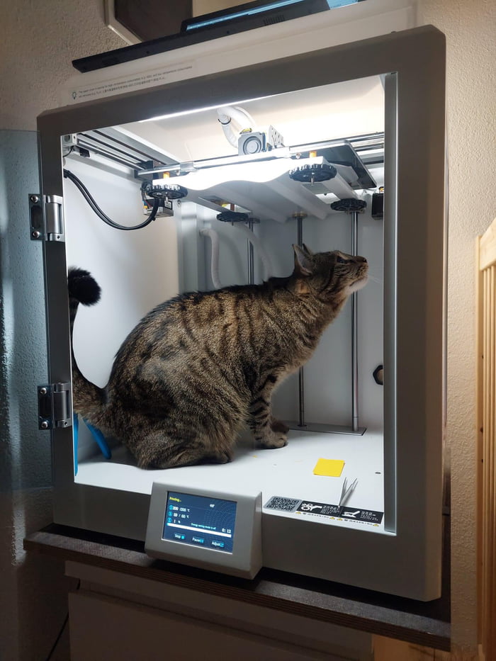 3D printer technician - 9GAG