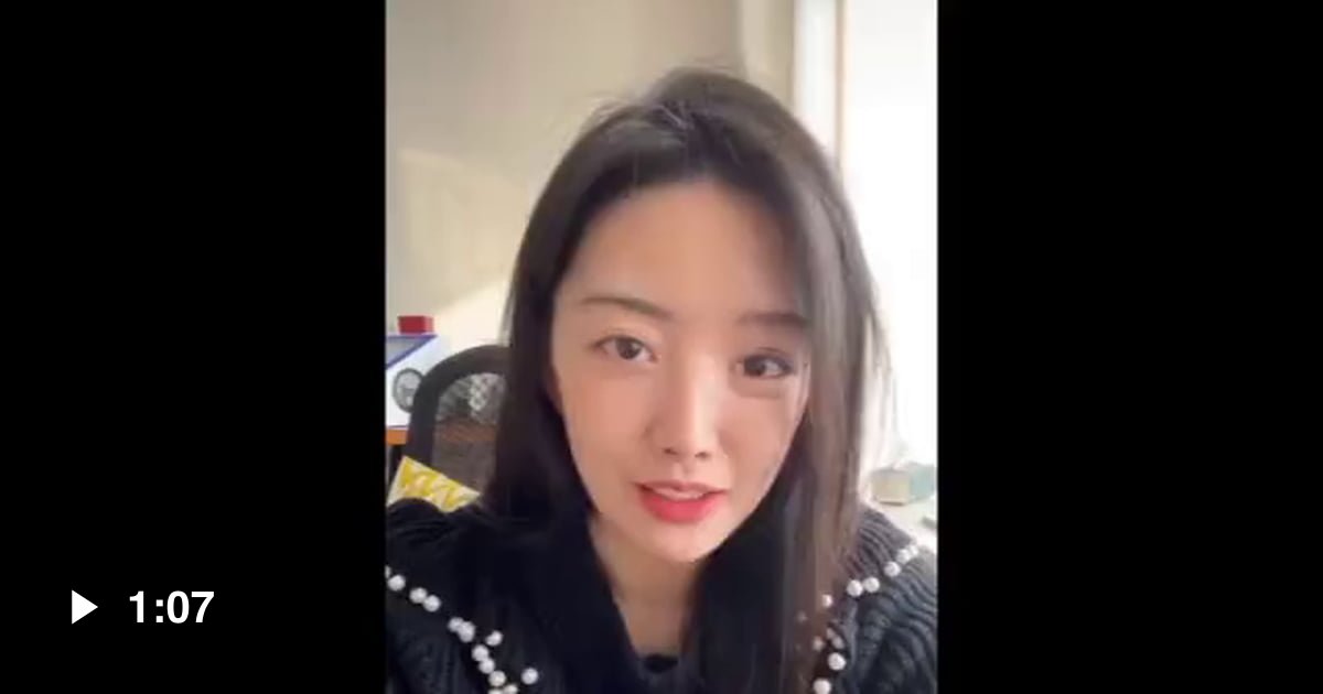 She lost her eye so self learn made her own eye - 9GAG