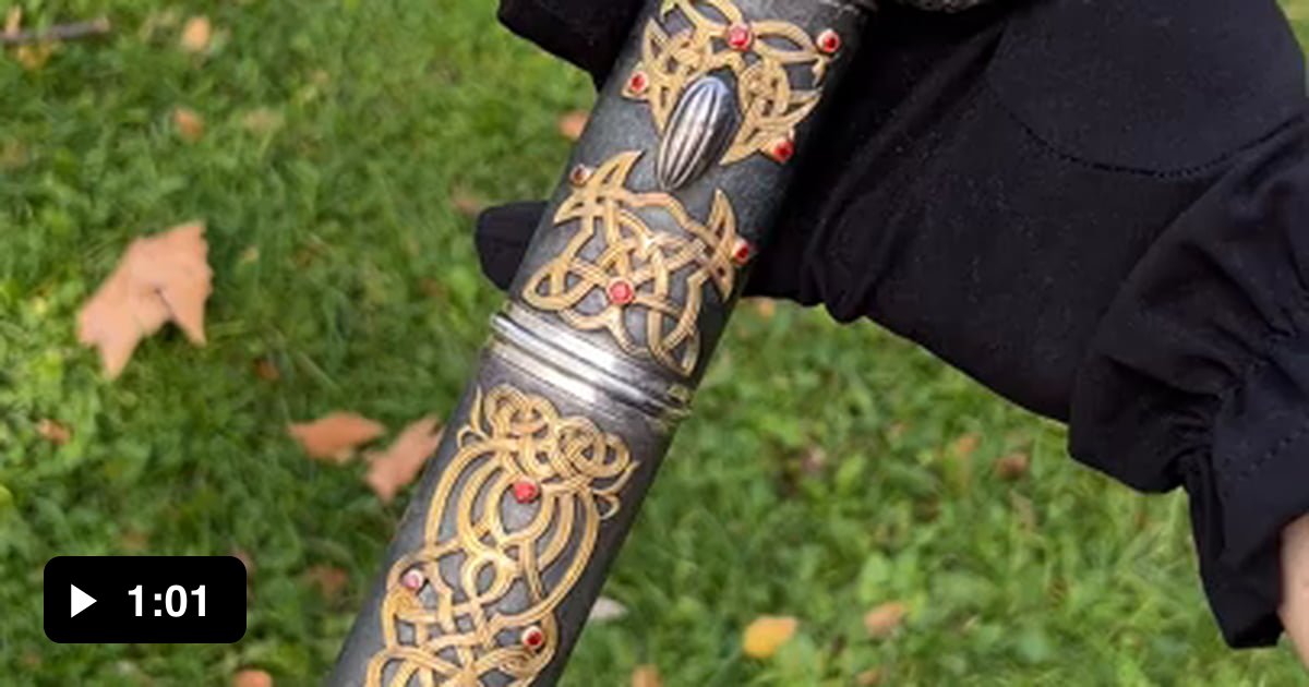 Custom Dagger. hand engraving, etching, gilding, gems inlay, wood ...