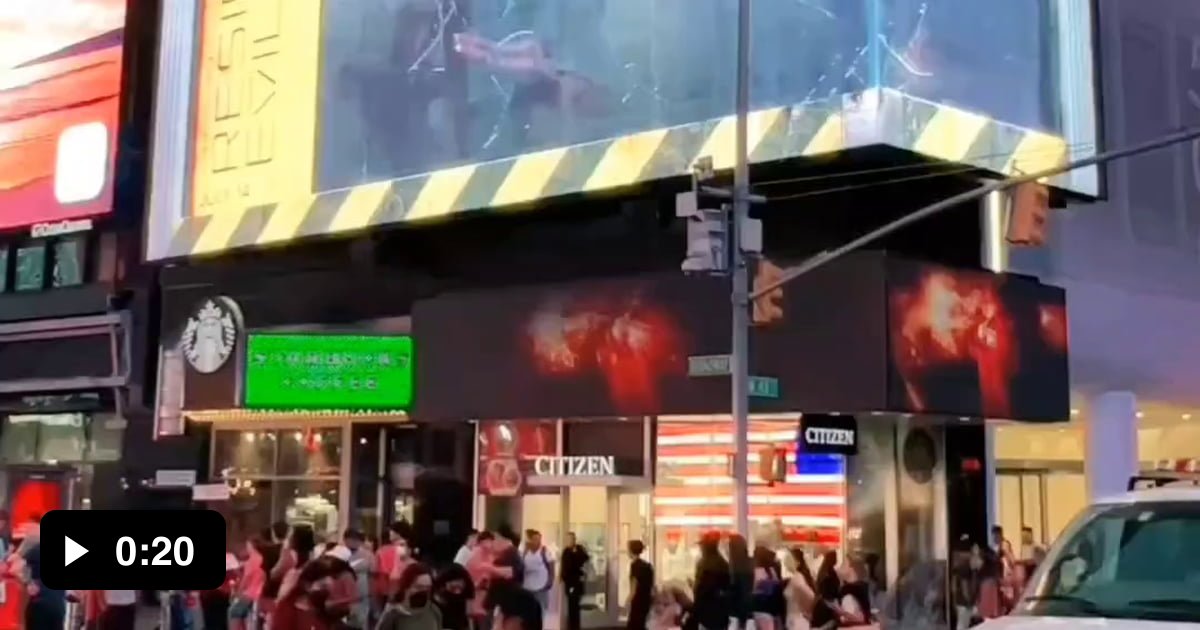 Resident Evil billboard in Times Square - 9GAG