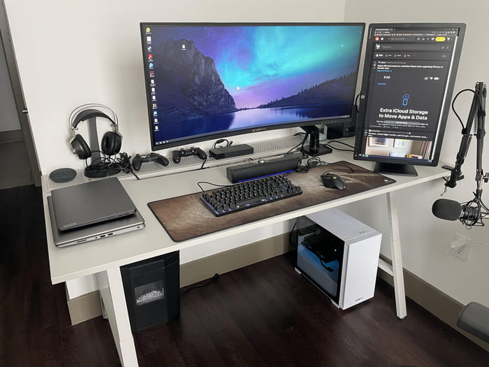 New apartment. Work and Play set up. - 9GAG