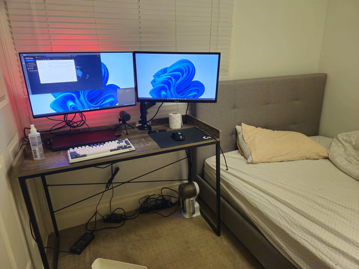 Just moved into new place, fresh set up. Finally earnt enough to escape my basement. - 9GAG