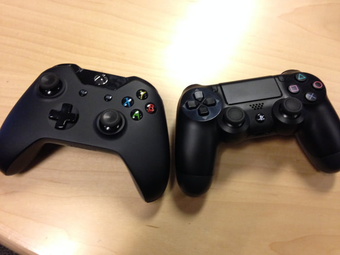 Question as old as time. Xbox or PS controller? - 9GAG