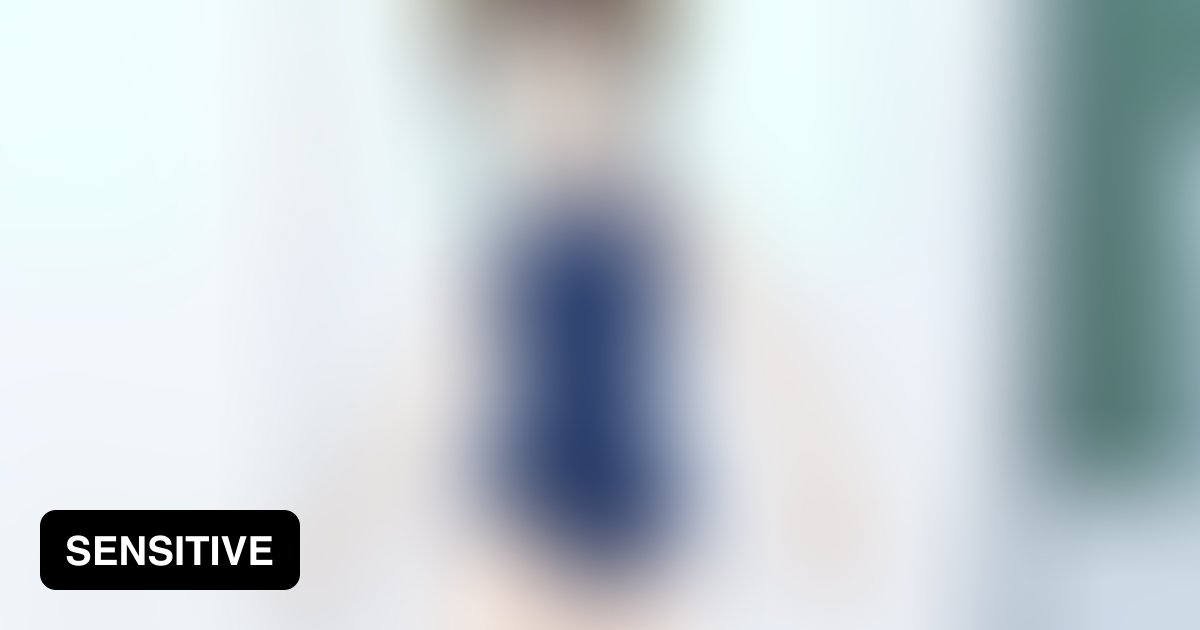 Foreplay at the pool [Nisekoi] - 9GAG