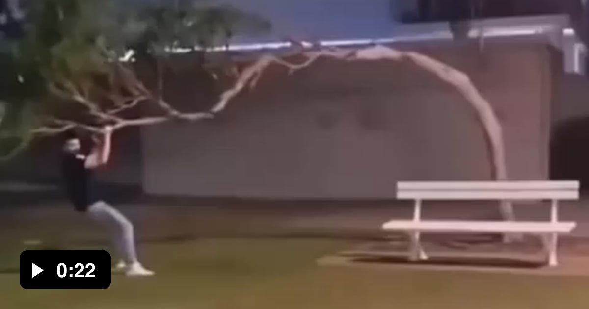 Flexing too hard - 9GAG