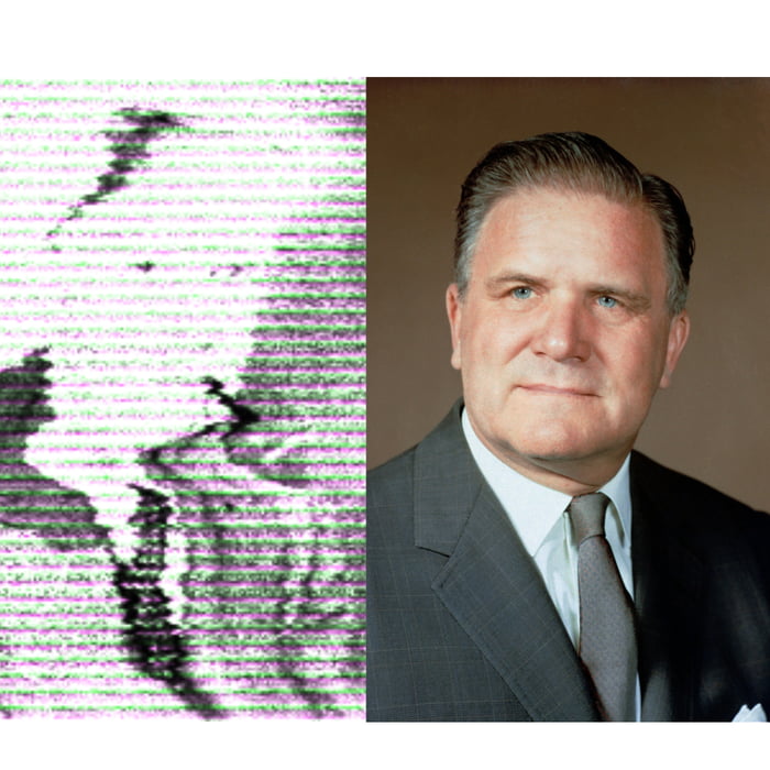 James Webb vs Edwin Hubble - 9GAG