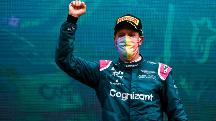 Clown vision activated - 9GAG