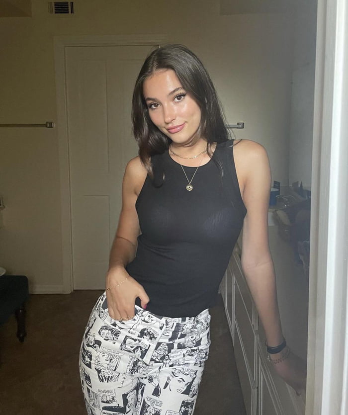 Maddy Dietz - 9GAG