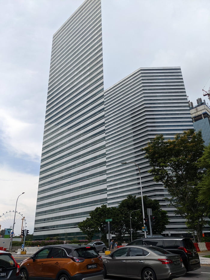 This building looks like 2D - 9GAG