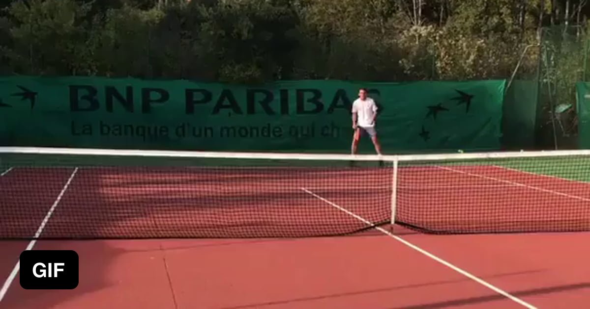 Behind the back smash! - 9GAG