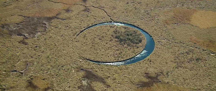 “The Eye” moving island in Argentina. - 9GAG