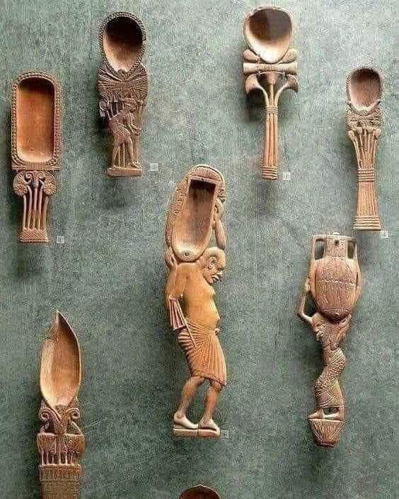 Ancient Egyptian spoons dating back to 1500 - 2000 BC - 9GAG