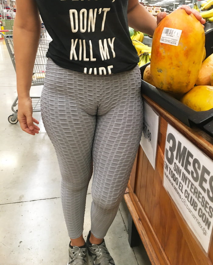 The perfect cameltoe doesn't exi.... - 9GAG