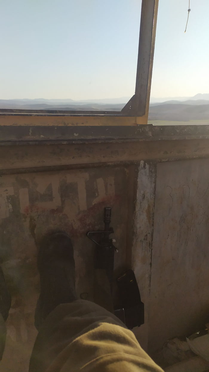 On guard duty send me your best memes - 9GAG