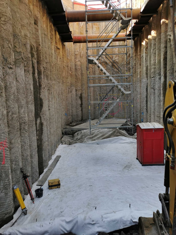 Been waiting for an hour in this 14 meter deep hole because the guys on ...